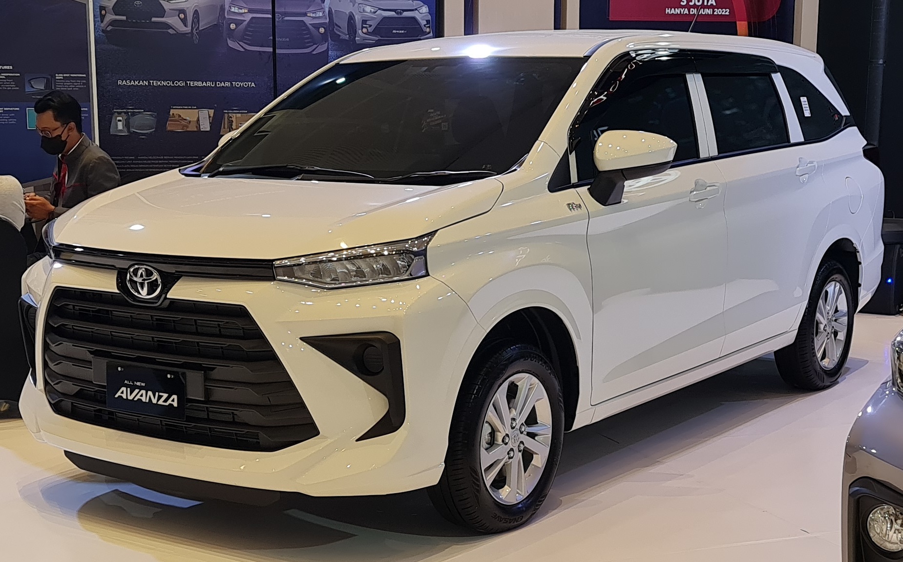 Toyota Avanza Hybrid: MPV Legendaris Kini Hadir dengan Teknologi Hybrid ...